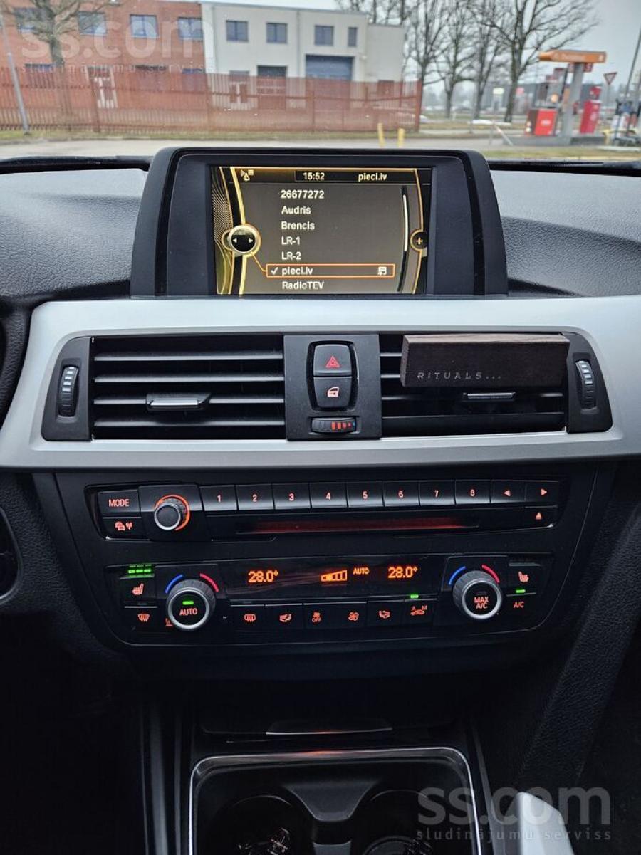 Melns BMW 320 2013 Cēsis, ar dzinēja tilpumu 2.00 L un nobraukumu 243 tūkst. km par 9000 €, foto 12 vietnē AUTOMOTO.COM.LV