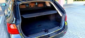 Black BMW 320 2013 in Jelgava, with an engine capacity of 2.00 L and mileage of 278 thousand km for 10800 €, photo 16 on AUTOMOTO.COM.LV