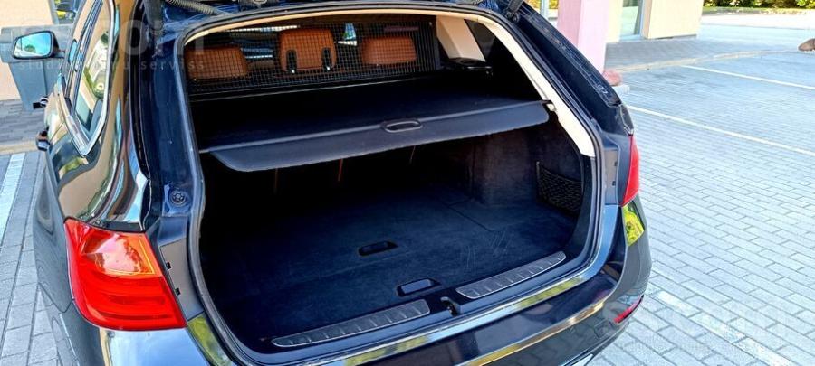 Black BMW 320 2013 in Jelgava, with an engine capacity of 2.00 L and mileage of 278 thousand km for 10800 €, photo 16 on AUTOMOTO.COM.LV