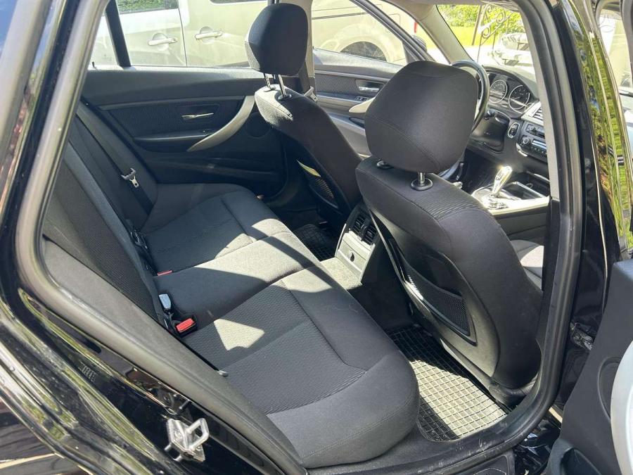 Melns BMW 320 2013 Biržai, ar dzinēja tilpumu 2.00 L un nobraukumu 305 tūkst. km par 5950 €, foto 12 vietnē AUTOMOTO.COM.LV