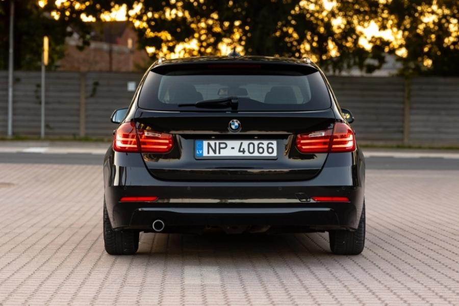Melns BMW 320 2013 Rīga, ar dzinēja tilpumu 2.00 L un nobraukumu 268 tūkst. km par 8900 €, foto 4 vietnē AUTOMOTO.COM.LV