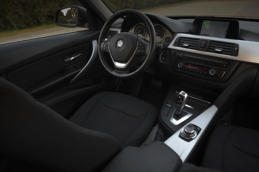 Melns BMW 320 2013 Rīga, ar dzinēja tilpumu 2.00 L un nobraukumu 268 tūkst. km par 8900 €, foto 9 vietnē AUTOMOTO.COM.LV