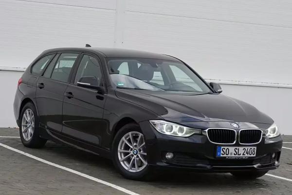 Black BMW 320 2013 in Riga, with an engine capacity of 2.00 L and mileage of 237 thousand km for 7600 €, photo 2 on AUTOMOTO.COM.LV