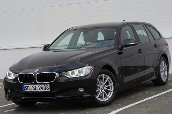 Black BMW 320 2013 in Riga, with an engine capacity of 2.00 L and mileage of 237 thousand km for 7600 €, photo 3 on AUTOMOTO.COM.LV