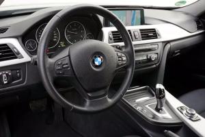 Melns BMW 320 2013 Rīga, ar dzinēja tilpumu 2.00 L un nobraukumu 237 tūkst. km par 7600 €, foto 18 vietnē AUTOMOTO.COM.LV