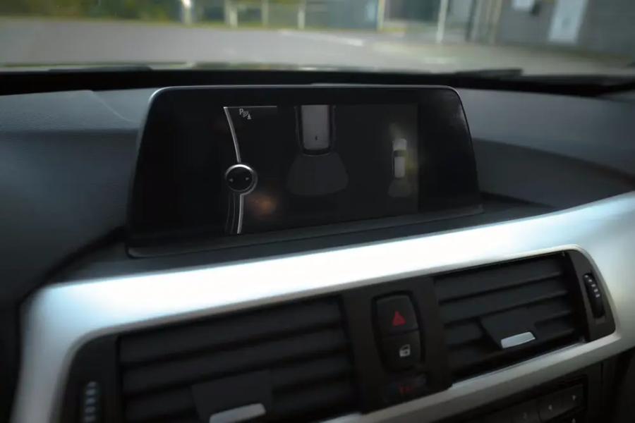 Melns BMW 320 2013 Jelgava, ar dzinēja tilpumu 2.00 L un nobraukumu 268 tūkst. km par 7900 €, foto 14 vietnē AUTOMOTO.COM.LV