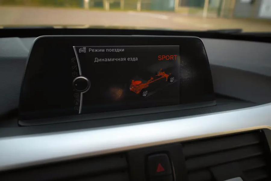 Melns BMW 320 2013 Jelgava, ar dzinēja tilpumu 2.00 L un nobraukumu 268 tūkst. km par 7900 €, foto 15 vietnē AUTOMOTO.COM.LV