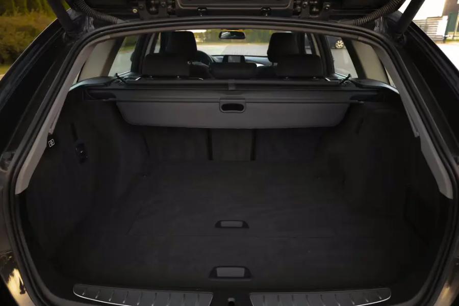Melns BMW 320 2013 Jelgava, ar dzinēja tilpumu 2.00 L un nobraukumu 268 tūkst. km par 7900 €, foto 18 vietnē AUTOMOTO.COM.LV