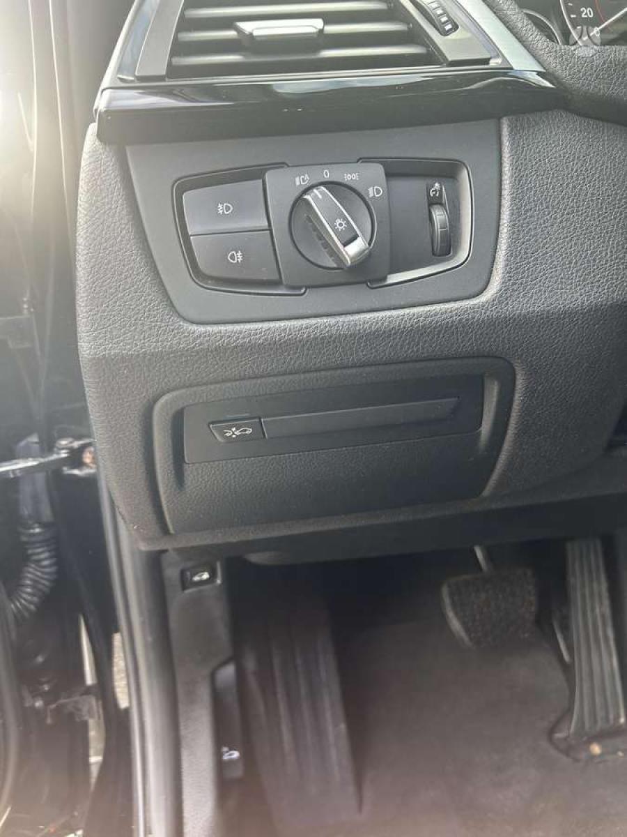 Melns BMW 320 2013 Viļņa, ar dzinēja tilpumu 2.00 L un nobraukumu 323 tūkst. km par 10500 €, foto 12 vietnē AUTOMOTO.COM.LV