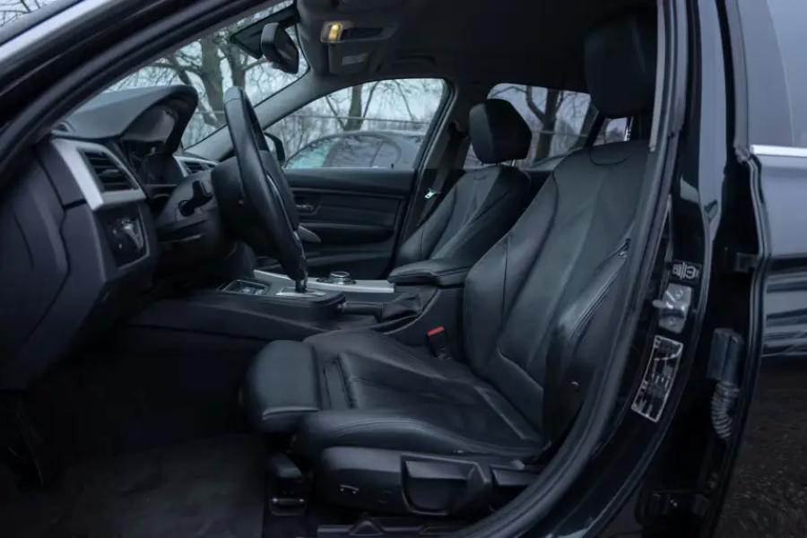 Melns BMW 320 2013 Liepāja, ar dzinēja tilpumu 2.00 L un nobraukumu 330 tūkst. km par 7850 €, foto 10 vietnē AUTOMOTO.COM.LV