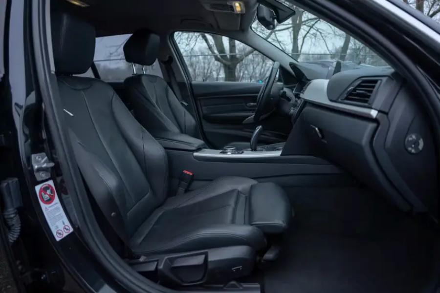Melns BMW 320 2013 Liepāja, ar dzinēja tilpumu 2.00 L un nobraukumu 330 tūkst. km par 7850 €, foto 15 vietnē AUTOMOTO.COM.LV