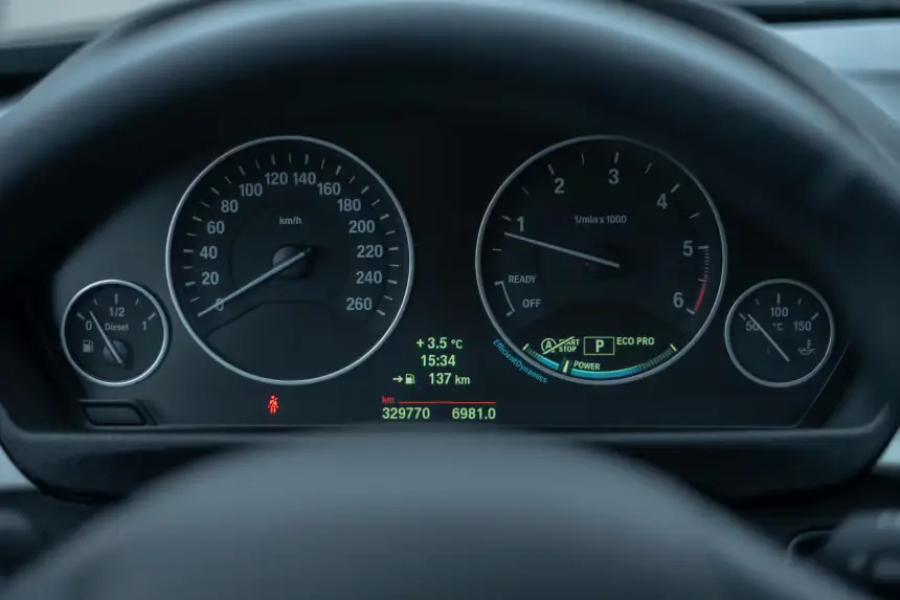 Melns BMW 320 2013 Liepāja, ar dzinēja tilpumu 2.00 L un nobraukumu 330 tūkst. km par 7850 €, foto 17 vietnē AUTOMOTO.COM.LV