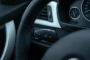 Melns BMW 320 2013 Liepāja, ar dzinēja tilpumu 2.00 L un nobraukumu 330 tūkst. km par 7850 €, foto 33 vietnē AUTOMOTO.COM.LV