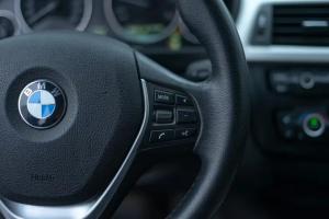 Melns BMW 320 2013 Liepāja, ar dzinēja tilpumu 2.00 L un nobraukumu 330 tūkst. km par 7850 €, foto 36 vietnē AUTOMOTO.COM.LV