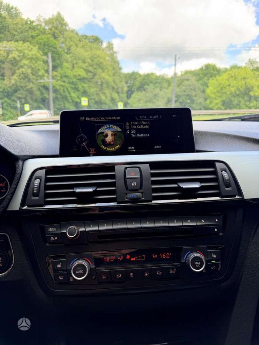 Melns BMW 320 2013 Kauņa, ar dzinēja tilpumu 2.00 L un nobraukumu 260 tūkst. km par 5600 €, foto 12 vietnē AUTOMOTO.COM.LV