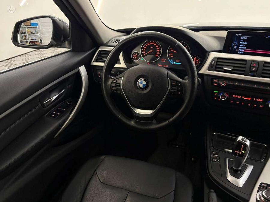 Melns BMW 320 2013 Marijampole, ar dzinēja tilpumu 2.00 L un nobraukumu 319 tūkst. km par 8750 €, foto 10 vietnē AUTOMOTO.COM.LV