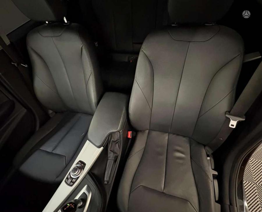 Melns BMW 320 2013 Marijampole, ar dzinēja tilpumu 2.00 L un nobraukumu 319 tūkst. km par 8750 €, foto 24 vietnē AUTOMOTO.COM.LV