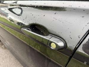 Black BMW 320 2013 in Vilnius, with an engine capacity of 2.00 L and mileage of 236 thousand km for 8950 €, photo 15 on AUTOMOTO.COM.LV