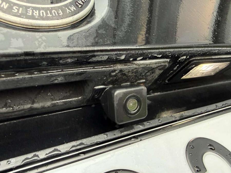 Black BMW 320 2013 in Vilnius, with an engine capacity of 2.00 L and mileage of 236 thousand km for 8950 €, photo 16 on AUTOMOTO.COM.LV