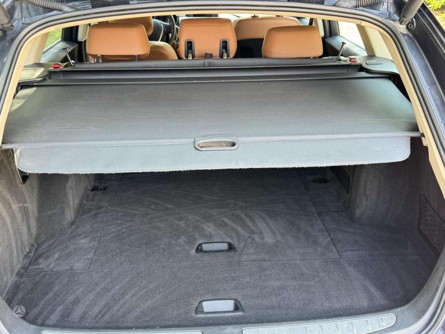 Black BMW 320 2013 in Marijampole, with an engine capacity of 2.00 L and mileage of 340 thousand km for 7700 €, photo 8 on AUTOMOTO.COM.LV