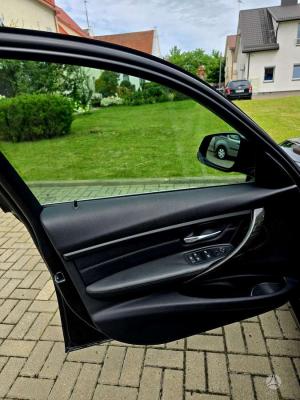 Melns BMW 320 2013 Marijampole, ar dzinēja tilpumu 2.00 L un nobraukumu 290 tūkst. km par 6750 €, foto 16 vietnē AUTOMOTO.COM.LV