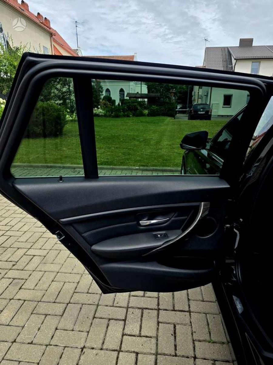 Melns BMW 320 2013 Marijampole, ar dzinēja tilpumu 2.00 L un nobraukumu 290 tūkst. km par 6750 €, foto 24 vietnē AUTOMOTO.COM.LV