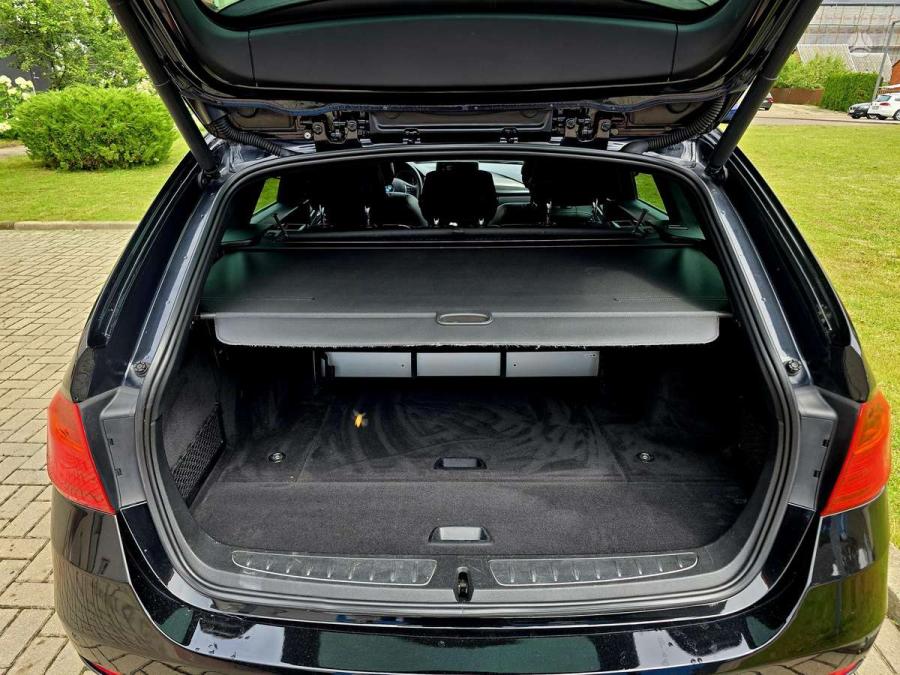 Melns BMW 320 2013 Marijampole, ar dzinēja tilpumu 2.00 L un nobraukumu 290 tūkst. km par 6750 €, foto 29 vietnē AUTOMOTO.COM.LV