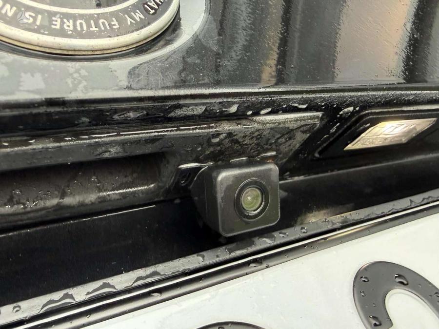 Black BMW 320 2013 in Vilnius, with an engine capacity of 2.00 L and mileage of 236 thousand km for 8850 €, photo 16 on AUTOMOTO.COM.LV
