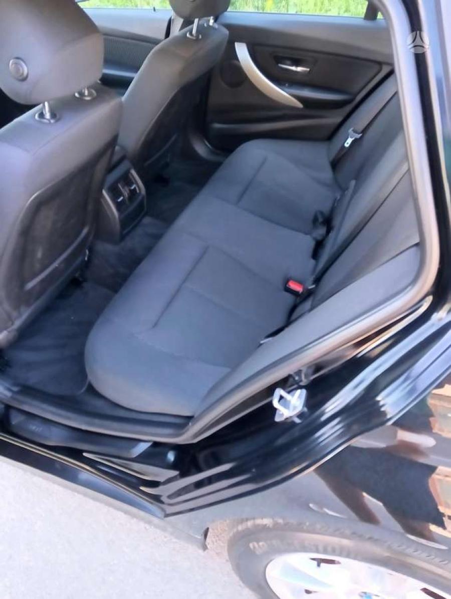 Black BMW 320 2013 in Taurage, with an engine capacity of 2.00 L and mileage of 300 thousand km for 4850 €, photo 20 on AUTOMOTO.COM.LV