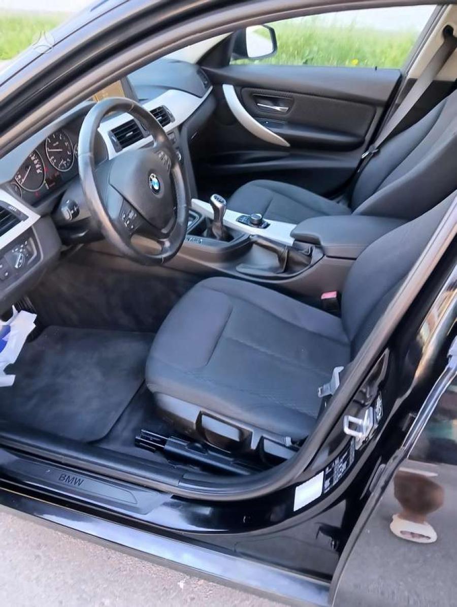 Black BMW 320 2013 in Taurage, with an engine capacity of 2.00 L and mileage of 300 thousand km for 4850 €, photo 22 on AUTOMOTO.COM.LV