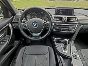 Black BMW 320 2013 in Marijampole, with an engine capacity of 2.00 L and mileage of 290 thousand km for 6750 €, photo 17 on AUTOMOTO.COM.LV