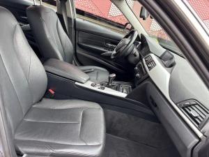 Melns BMW 320 2013 Rīga, ar dzinēja tilpumu 2.00 L un nobraukumu 190 tūkst. km par 7950 €, foto 14 vietnē AUTOMOTO.COM.LV