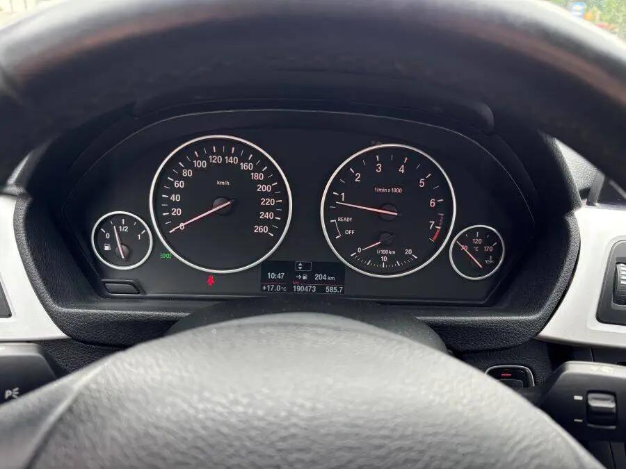 Melns BMW 320 2013 Rīga, ar dzinēja tilpumu 2.00 L un nobraukumu 190 tūkst. km par 7950 €, foto 15 vietnē AUTOMOTO.COM.LV