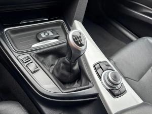 Melns BMW 320 2013 Rīga, ar dzinēja tilpumu 2.00 L un nobraukumu 190 tūkst. km par 7950 €, foto 19 vietnē AUTOMOTO.COM.LV
