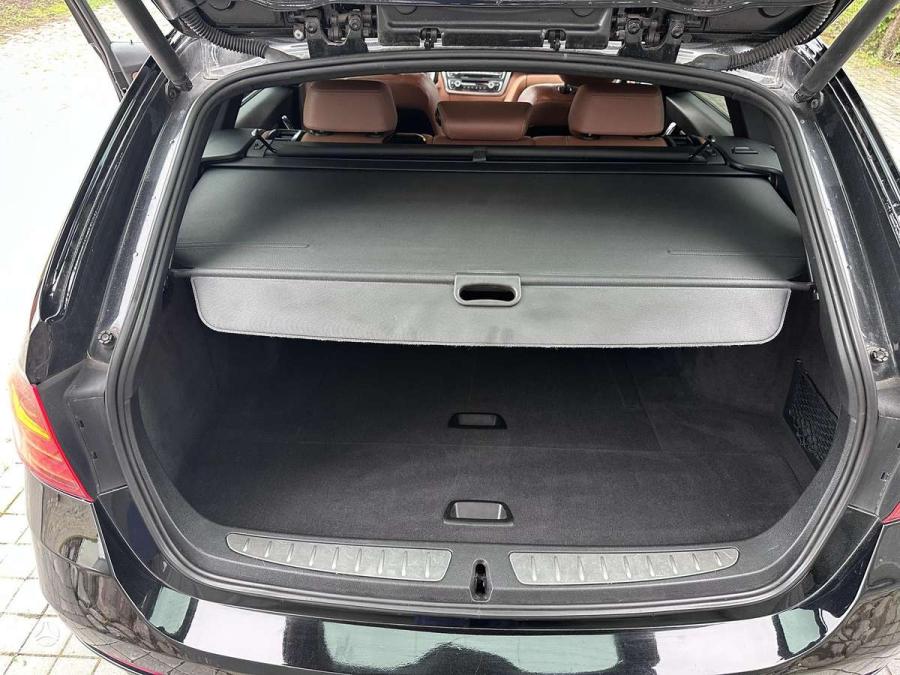 Black BMW 320 2013 in Kaisiadorys, with an engine capacity of 2.00 L and mileage of 248 thousand km for 7750 €, photo 36 on AUTOMOTO.COM.LV