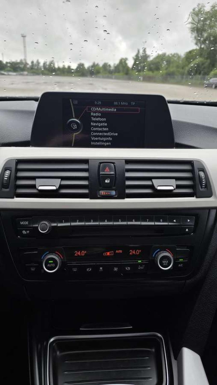 Melns BMW 320 2013 Marijampole, ar dzinēja tilpumu 2.00 L un nobraukumu 305 tūkst. km par 6499 €, foto 17 vietnē AUTOMOTO.COM.LV