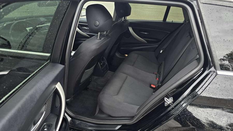 Melns BMW 320 2013 Marijampole, ar dzinēja tilpumu 2.00 L un nobraukumu 305 tūkst. km par 6499 €, foto 21 vietnē AUTOMOTO.COM.LV