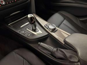 Melns BMW 320 2013 Marijampole, ar dzinēja tilpumu 2.00 L un nobraukumu 220 tūkst. km par 9650 €, foto 5 vietnē AUTOMOTO.COM.LV