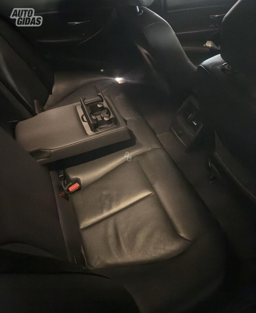 Melns BMW 320 2013 Tauragė, ar dzinēja tilpumu 2.00 L un nobraukumu 320 tūkst. km par 7250 €, foto 33 vietnē AUTOMOTO.COM.LV
