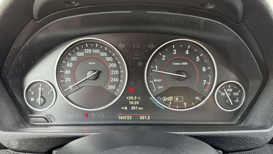 Melns BMW 320 2013 Viļņa, ar dzinēja tilpumu 2.00 L un nobraukumu 194 tūkst. km par 8990 €, foto 28 vietnē AUTOMOTO.COM.LV