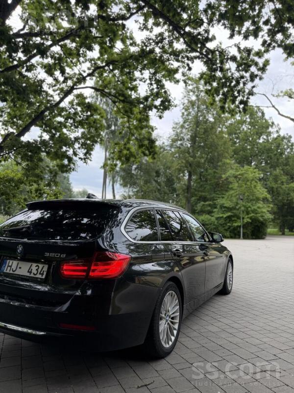 Melns BMW 320 2013 Jelgava, ar dzinēja tilpumu 2.00 L un nobraukumu 272 tūkst. km par 9200 €, foto 7 vietnē AUTOMOTO.COM.LV