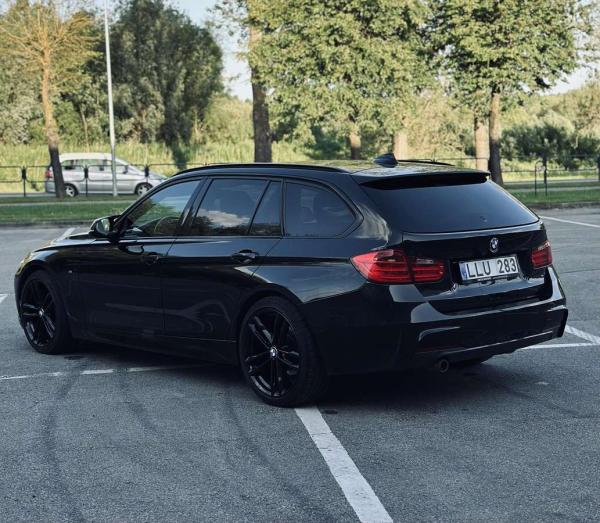 Melns BMW 320 2013 Šauļi, ar dzinēja tilpumu 2.00 L un nobraukumu 297 tūkst. km par 9300 €, foto 4 vietnē AUTOMOTO.COM.LV