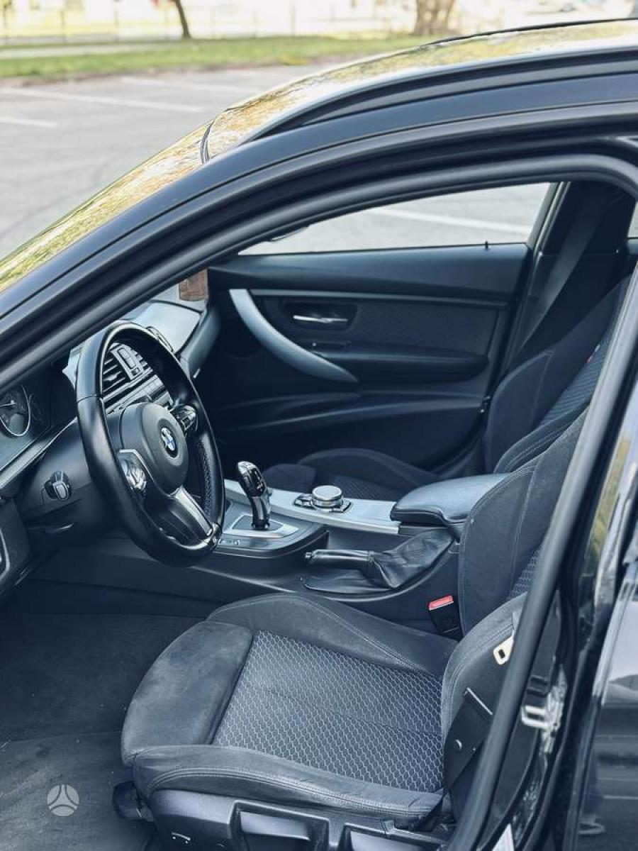 Melns BMW 320 2013 Šauļi, ar dzinēja tilpumu 2.00 L un nobraukumu 297 tūkst. km par 9300 €, foto 11 vietnē AUTOMOTO.COM.LV
