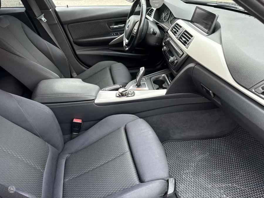 Melns BMW 320 2013 Kauņa, ar dzinēja tilpumu 2.00 L un nobraukumu 278 tūkst. km par 8800 €, foto 10 vietnē AUTOMOTO.COM.LV
