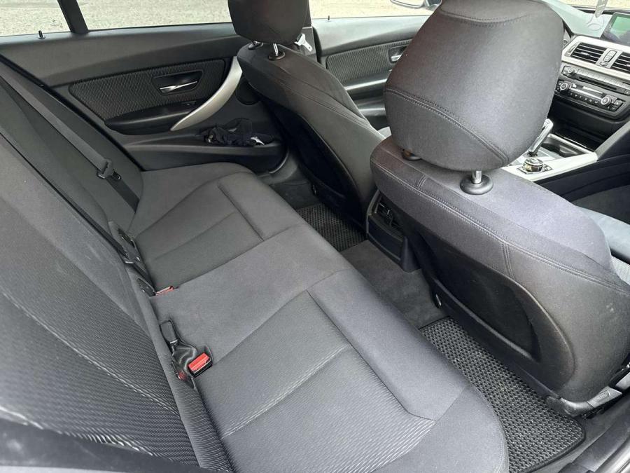 Melns BMW 320 2013 Kauņa, ar dzinēja tilpumu 2.00 L un nobraukumu 278 tūkst. km par 8800 €, foto 11 vietnē AUTOMOTO.COM.LV