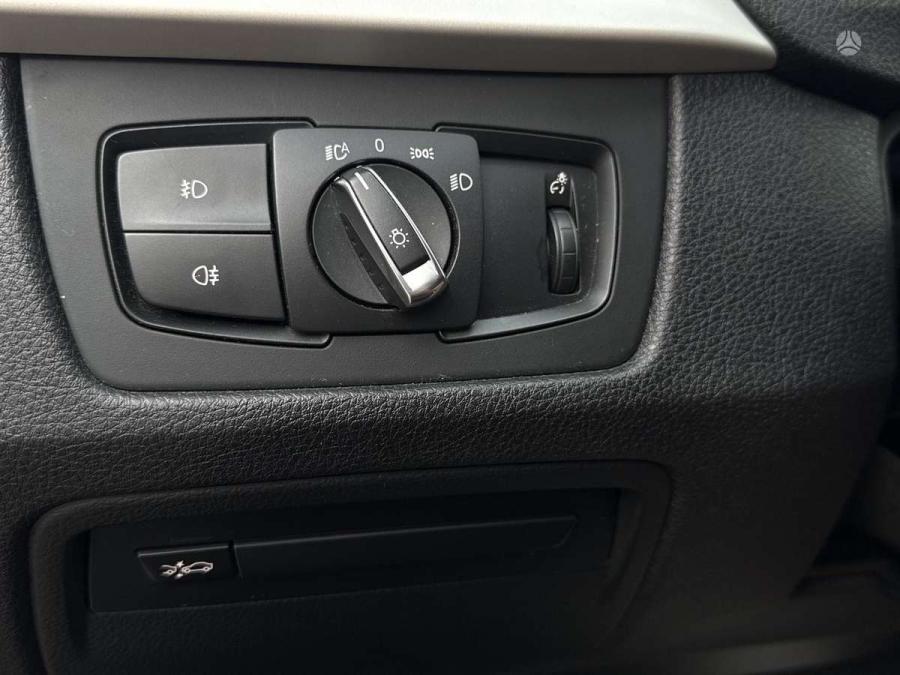 Melns BMW 320 2013 Kauņa, ar dzinēja tilpumu 2.00 L un nobraukumu 278 tūkst. km par 8800 €, foto 12 vietnē AUTOMOTO.COM.LV