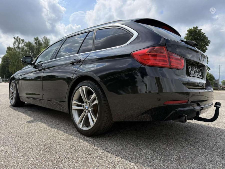 Melns BMW 320 2013 Marijampole, ar dzinēja tilpumu 2.00 L un nobraukumu 283 tūkst. km par 8450 €, foto 12 vietnē AUTOMOTO.COM.LV