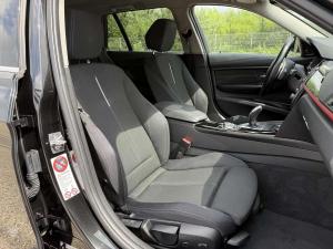 Melns BMW 320 2013 Marijampole, ar dzinēja tilpumu 2.00 L un nobraukumu 283 tūkst. km par 8450 €, foto 20 vietnē AUTOMOTO.COM.LV