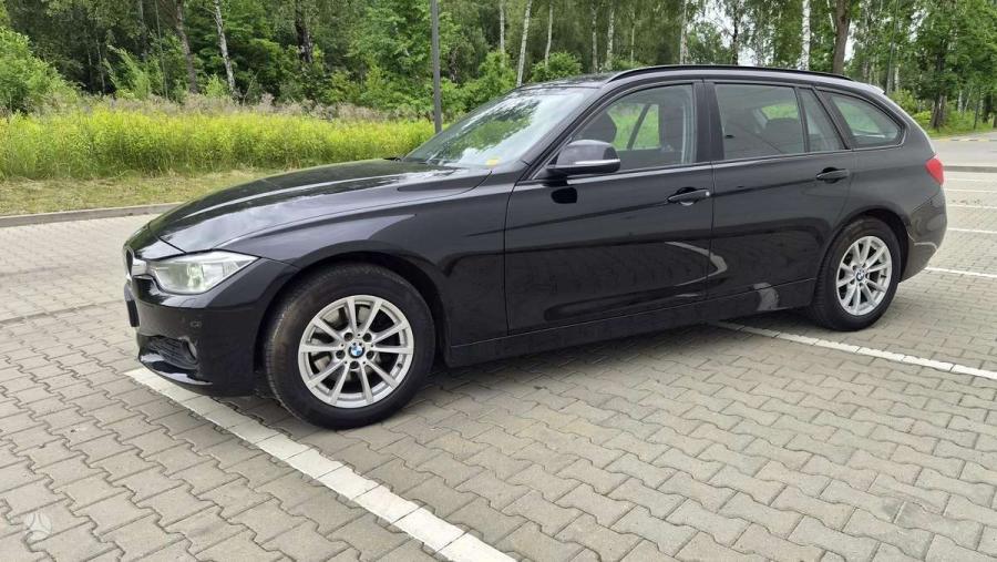 Black BMW 320 2013 in Kaunas, with an engine capacity of 2.00 L and mileage of 340 thousand km for 6650 €, photo 4 on AUTOMOTO.COM.LV