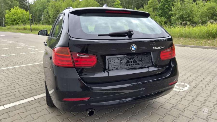 Black BMW 320 2013 in Kaunas, with an engine capacity of 2.00 L and mileage of 340 thousand km for 6650 €, photo 9 on AUTOMOTO.COM.LV